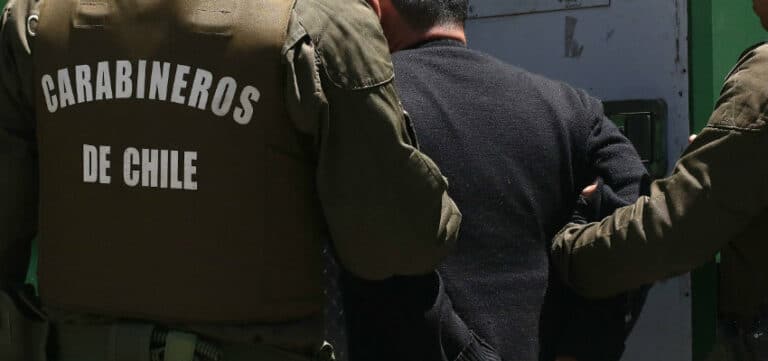 Balacera y persecución en Antofagasta: Carabineros repele a balazos ...